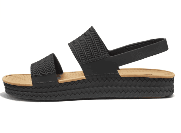 15 Best Shoes for Walking in Sand 2022 - Review